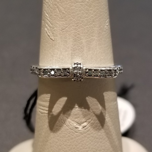 Pandora | Jewelry | Pandora Sparkling Bow Ring | Poshmark